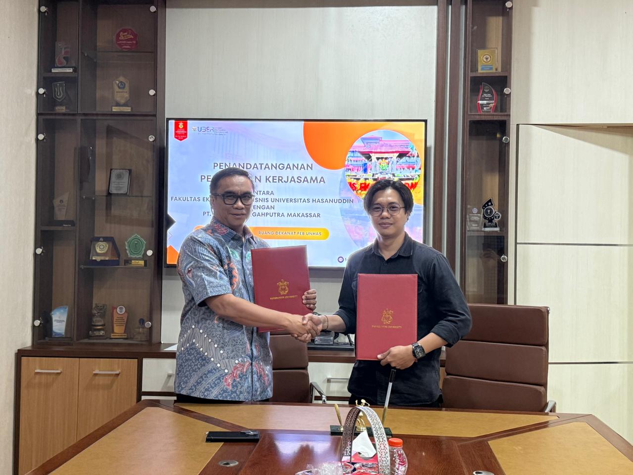 FEB UNHAS – Fakultas Ekonomi dan Bisnis Universitas Hasanuddin
