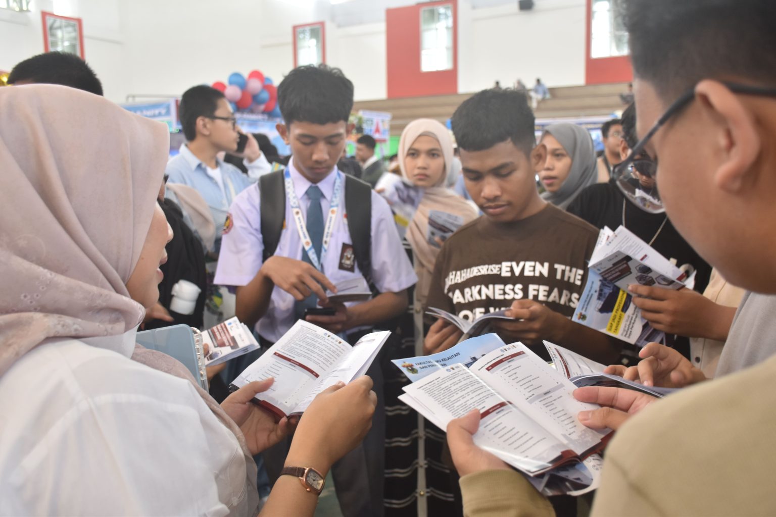 FEB UNHAS – Fakultas Ekonomi dan Bisnis Universitas Hasanuddin